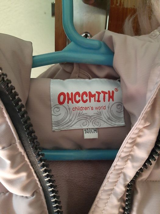 Продаётся детское пальто, для девочек!