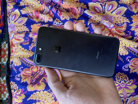 Iphone 7 + plus sotiladi 128talik  100yomks