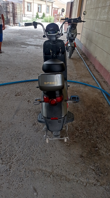 Elektro skuter sotiladi