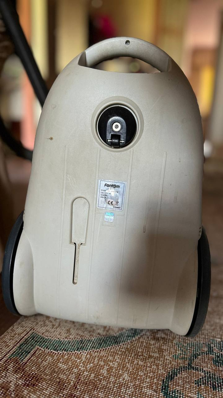 Пылесос Fantom DC 2800