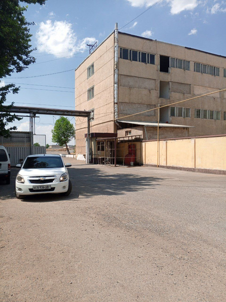 Продаётся база 2000 кв.м 30 соток