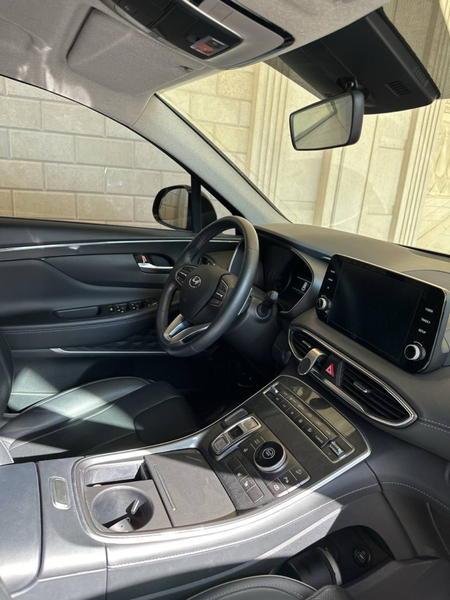 Hyundai Santafe 2022 3-pozitsiya avtomat