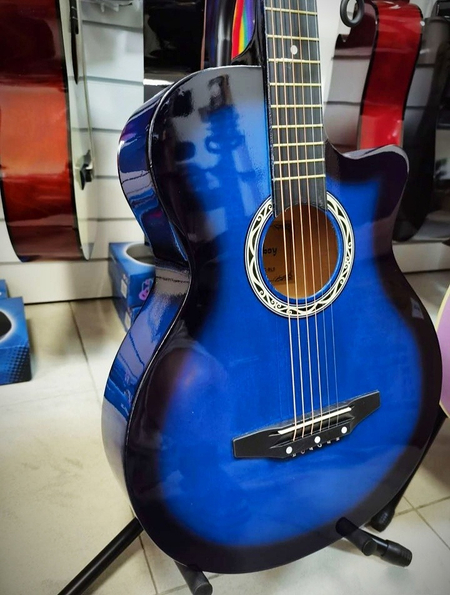 Gitara akustika Brendiviy