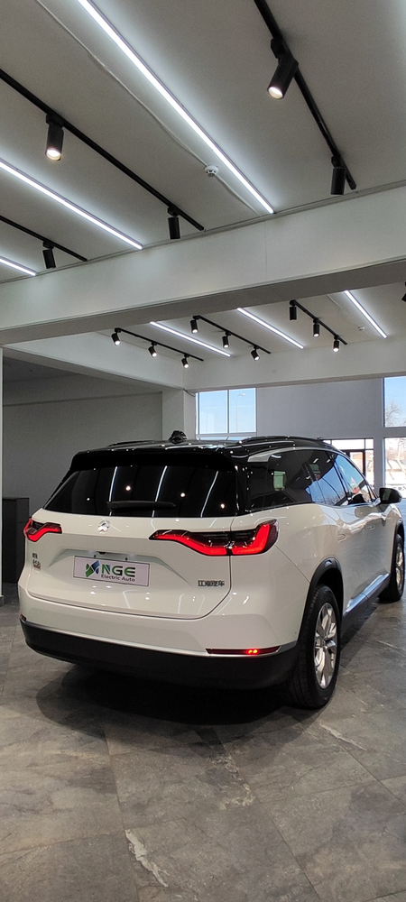 Auto Car NIO ES8