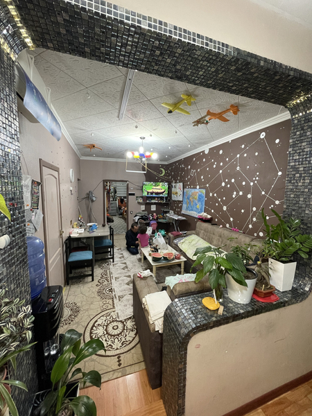 Продаю квартиру на Чиланзаре 10. 2/4/4