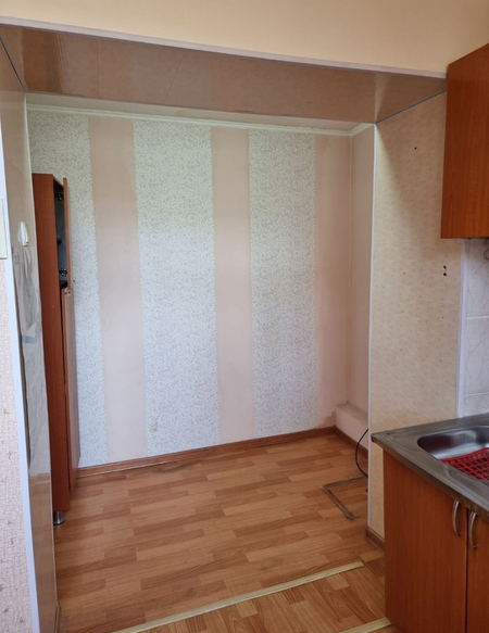.Продается 1комнатная 42м2 балкон 2х6 хороший ремонт 1этаж ДобирабадЧи