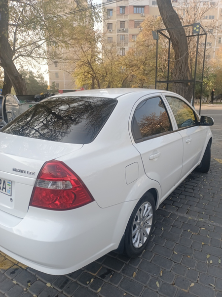 Nexia 3 2021 AT Elegant Plus