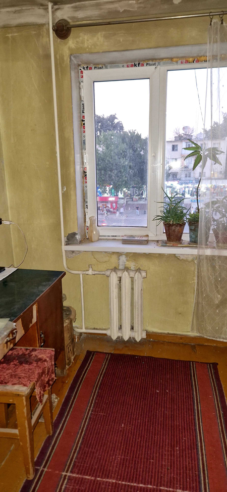 Срочно продаю 3х комнатную квартиру! БЕЗ РЕМОНТА!
