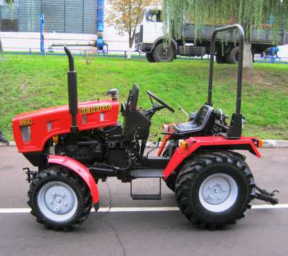 Traktor Belarus 321 Arend s Vikup