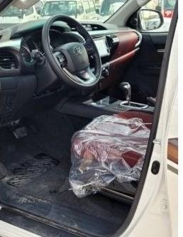 Toyota hilux sr5 2024