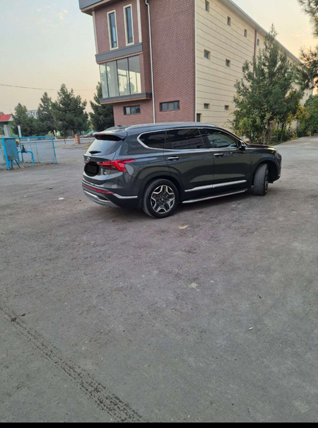 Hyundai Santa Fe sotiladi naxtga