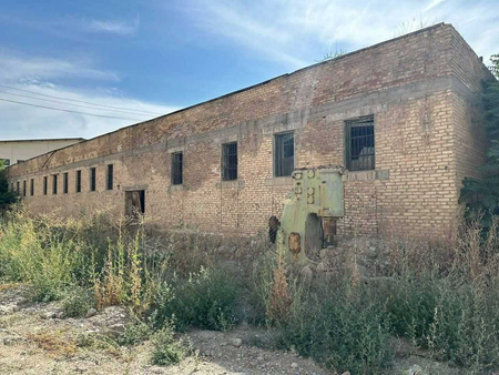 Продаётся 4 000 м². производственная база.