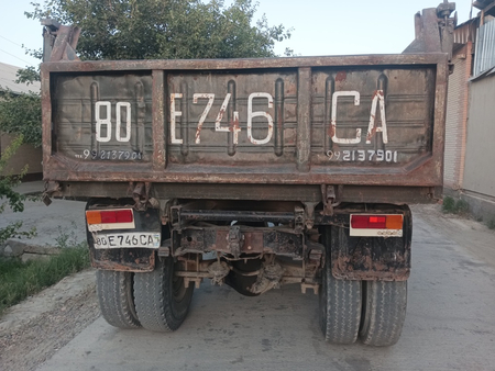 Срочна сотилади зил