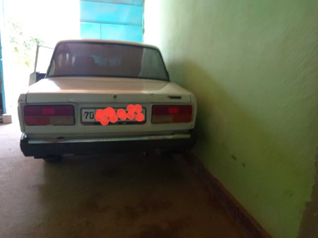 Mashina kafolat bilan.
