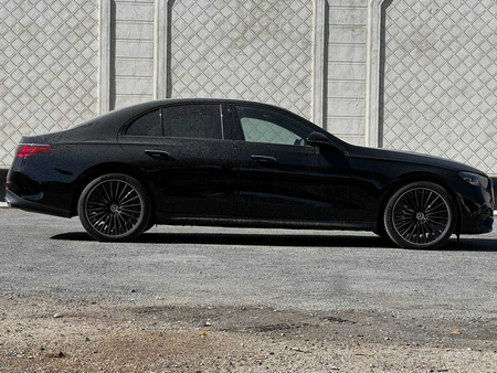 Mercedes benz E200