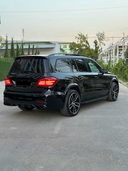 Автомобиль Mercedes-Benz GLS 450 4Matic