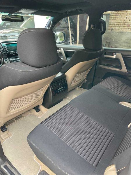 Продается Land Cruiser 200: Ваш идеальный спутник на дорогах!