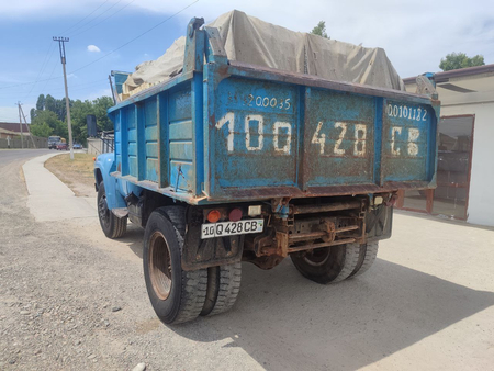 Zil 1987 yil gaz bor