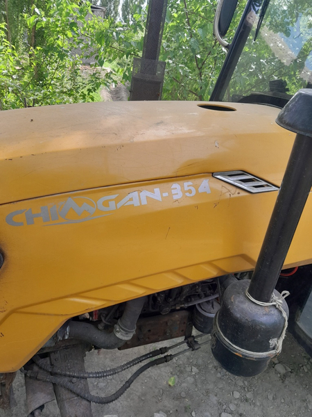 Chimgan 354 traktr sotiladi