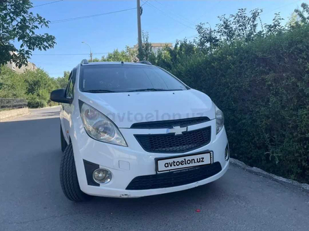 Продам спарк 2 позиция только бензин