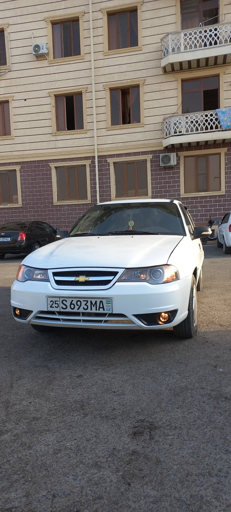 Нексия 2 сотилади