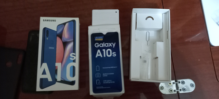 Телефон сотаман samsung A10s Продам samsung A10s