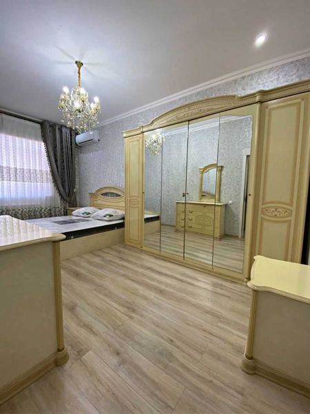 Ищете квартиру в аренду ? Ул Нукус Трехкомнатная квартира 5/6 (J3390)