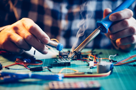 Elektr jihozlarini taʼmirlash usta