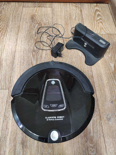 Робот-пылесос CLEANING ROBOT A335
