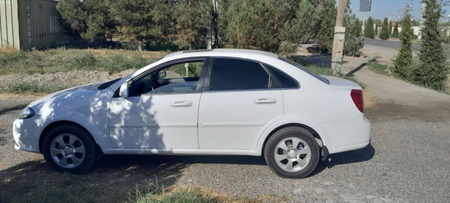 Lacetti AT 1,5 sotiladi