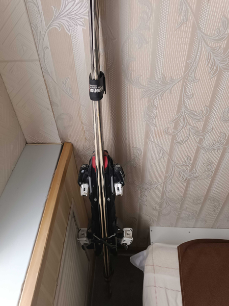 Продам лыжи Atomic 169