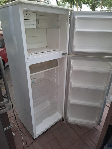 Продам холодильник LG
