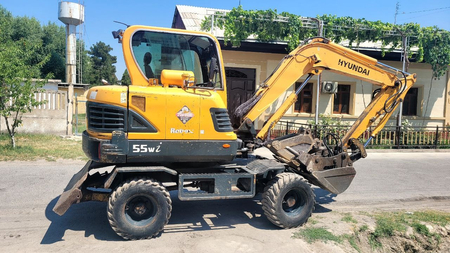 Hyundai 55wi sotiladi