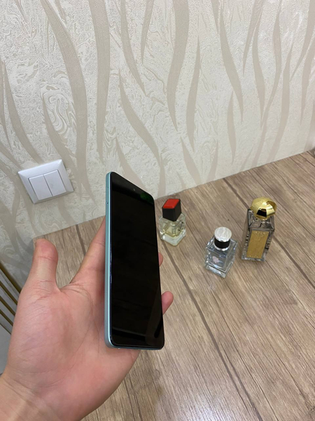Oppo A58 telefon srochna sotiladi