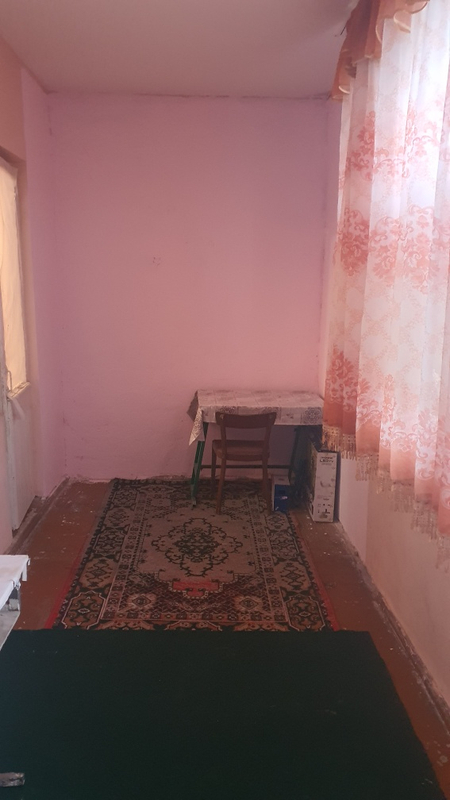 Sergeli 4 da  2*3/4/5 kvartira srochno sotiladi. Narxi 50000 y.e