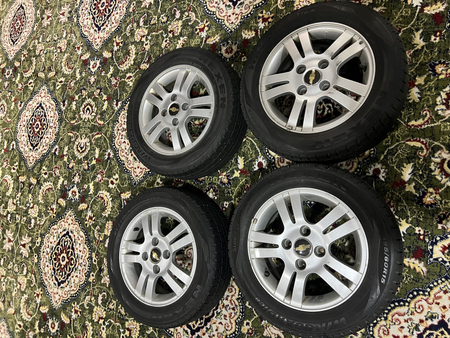 Зимные шины Nexen Корейский 195/60/R15! Состояние отличное ездили мало