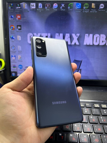 Samsung S20 FE 8/128