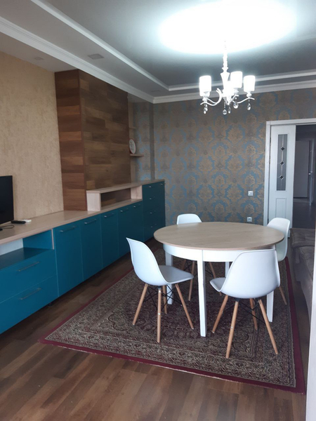 Сдам евро квартиру в банковском доме. Кинотеатр Нукус