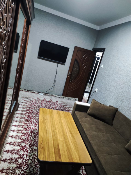 Kop qavatli uy sotiladi