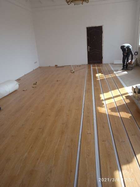 Shilipofka pol parket laminat zina