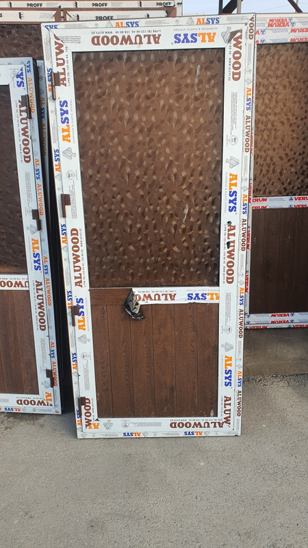 Akfa eshik va romlar o'rnatamza
