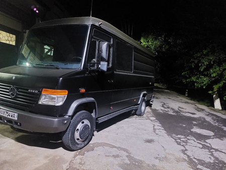 Mercedes Benz Sprinter