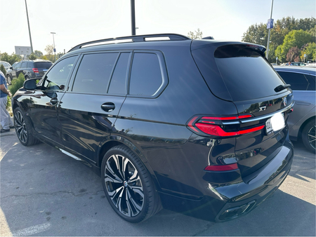 BMW X7 M60i full option