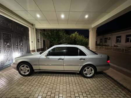 Mercedes W202 sotiladi