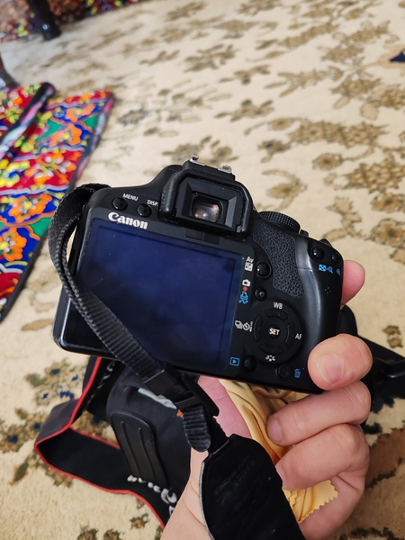 Canon D500 фотопарати
