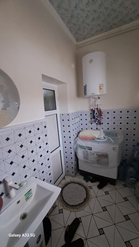 Srochna 6 bolmeli Ken,biyik jay satiladi 500 mln Aniq alatinga kelisim