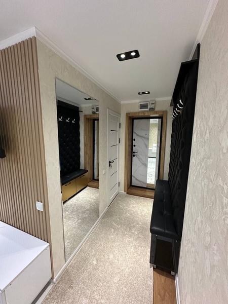 Чиланзар 6 квартал 2в3-х ком 1 этаж 52м² Упакованная