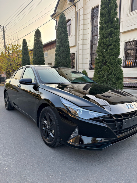 Hundai Elantra 3 Позиция 2023 Состаяние Идеално топтоза Пробег 48000km
