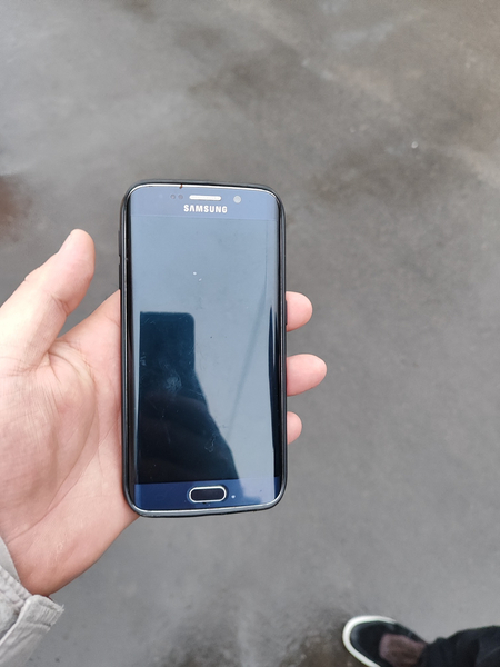 Samsung S6 edge sotiladi
