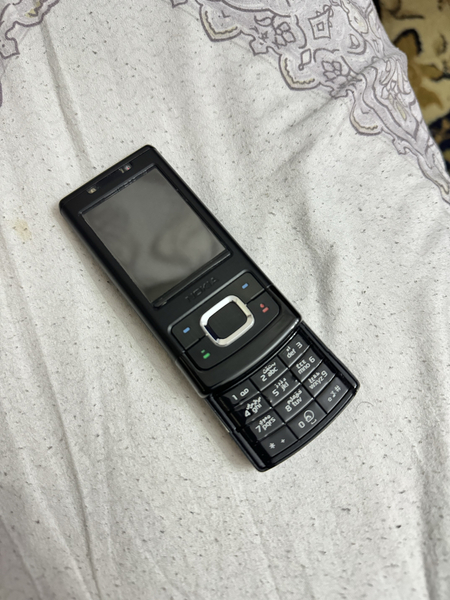 Продается легендарный Nokia 65””